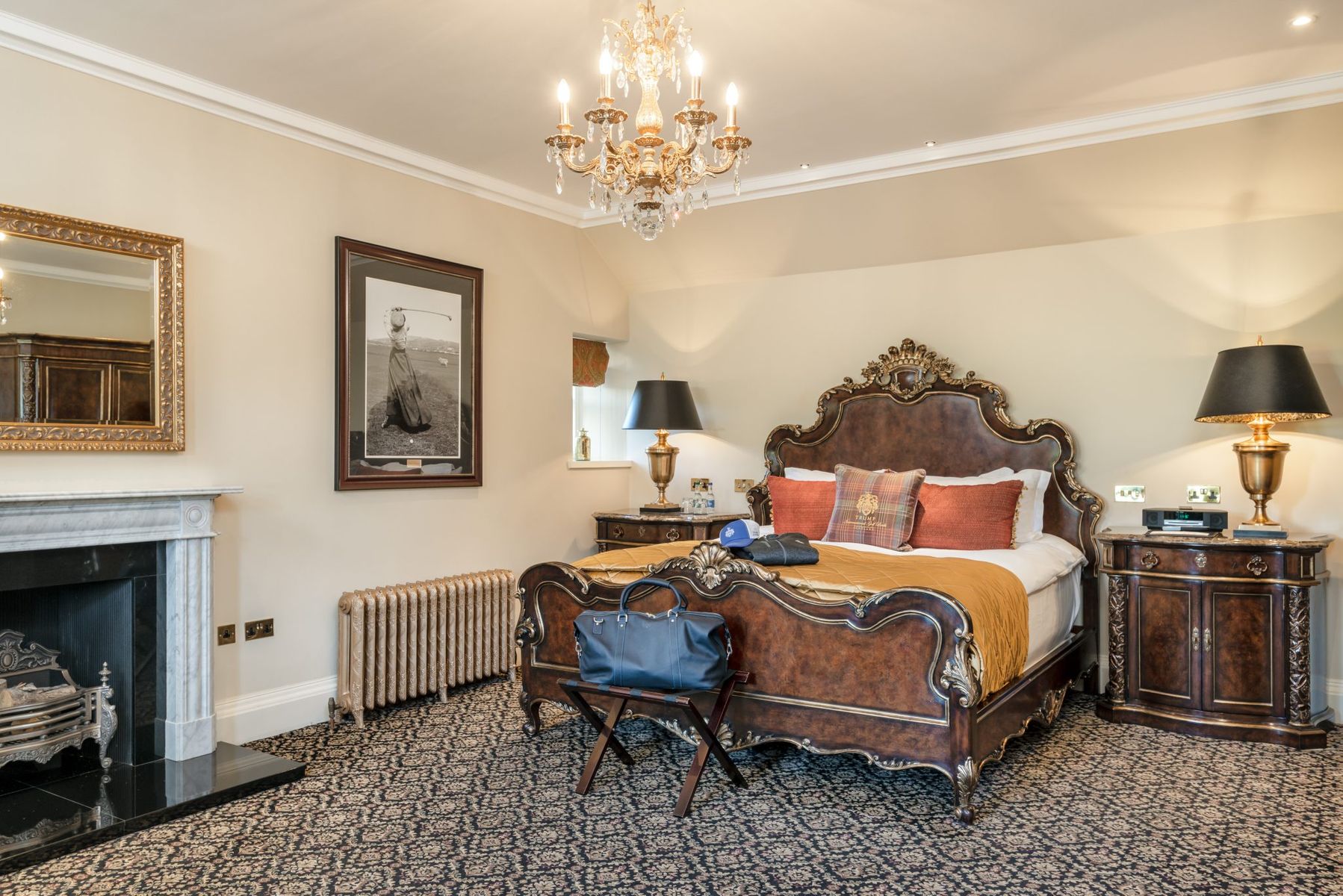 Trump Macleod House Exclusive Use - Crisp White Sheets