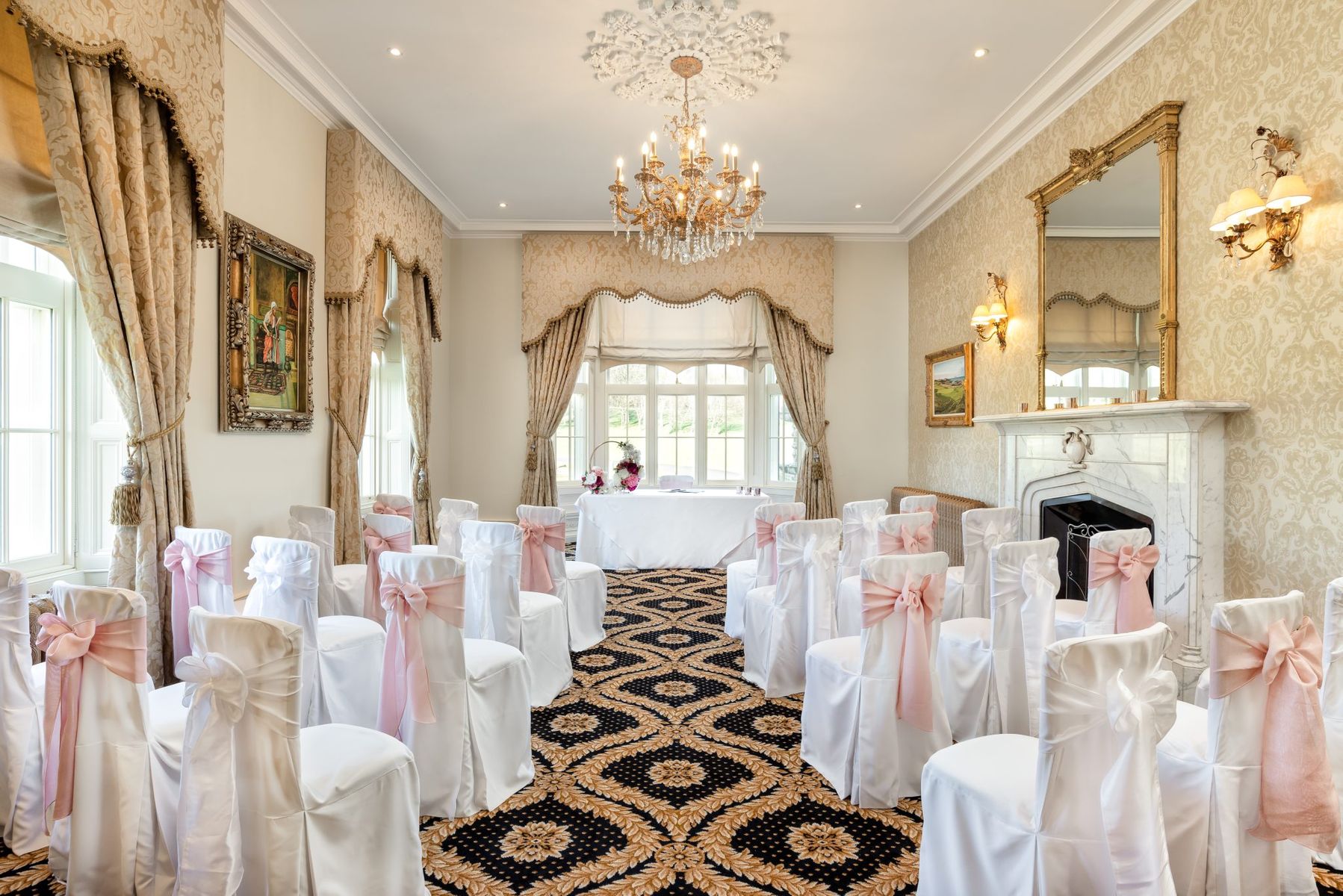 Trump Macleod House Exclusive Use - Crisp White Sheets