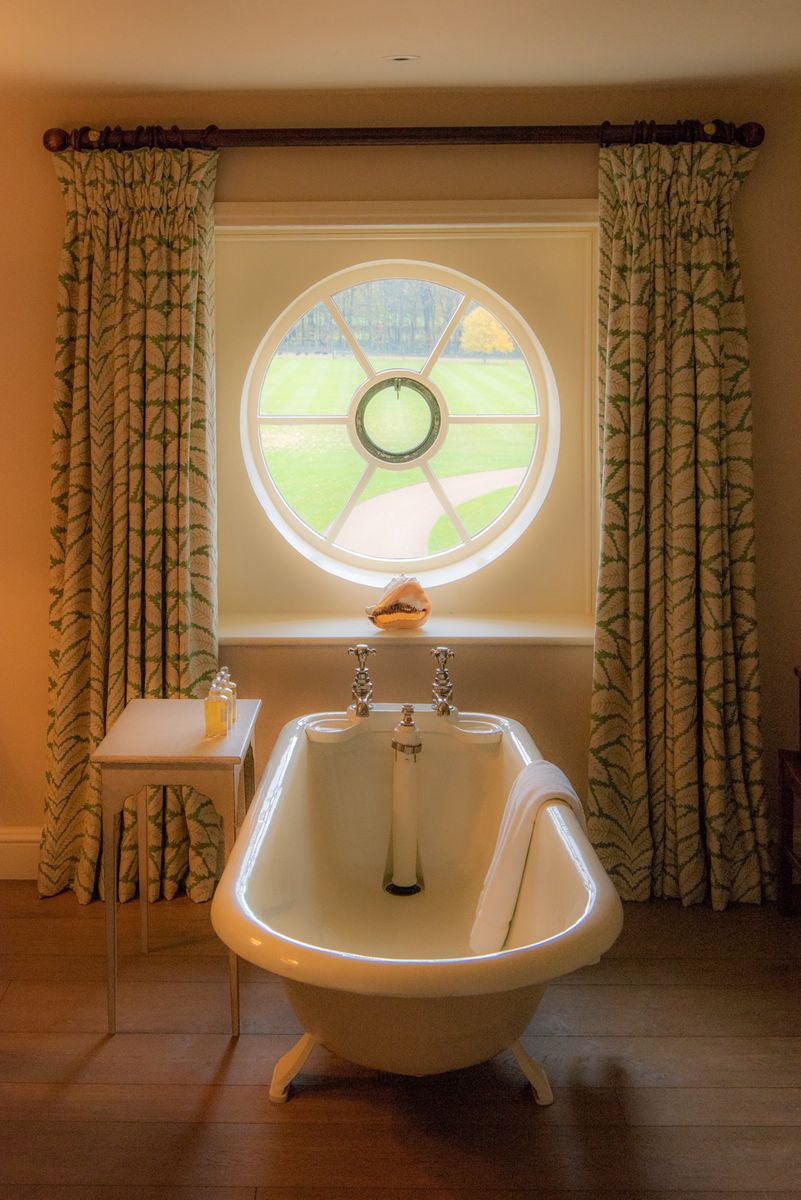 Farleigh Wallop, Hampshire - CrispWhiteSheets.com