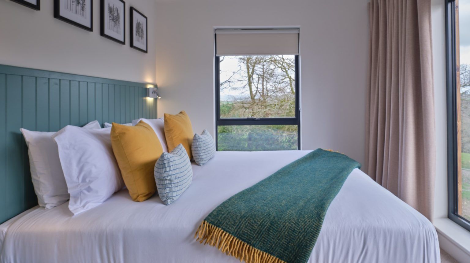 The Mole Resort, North Devon - Crisp White Sheets